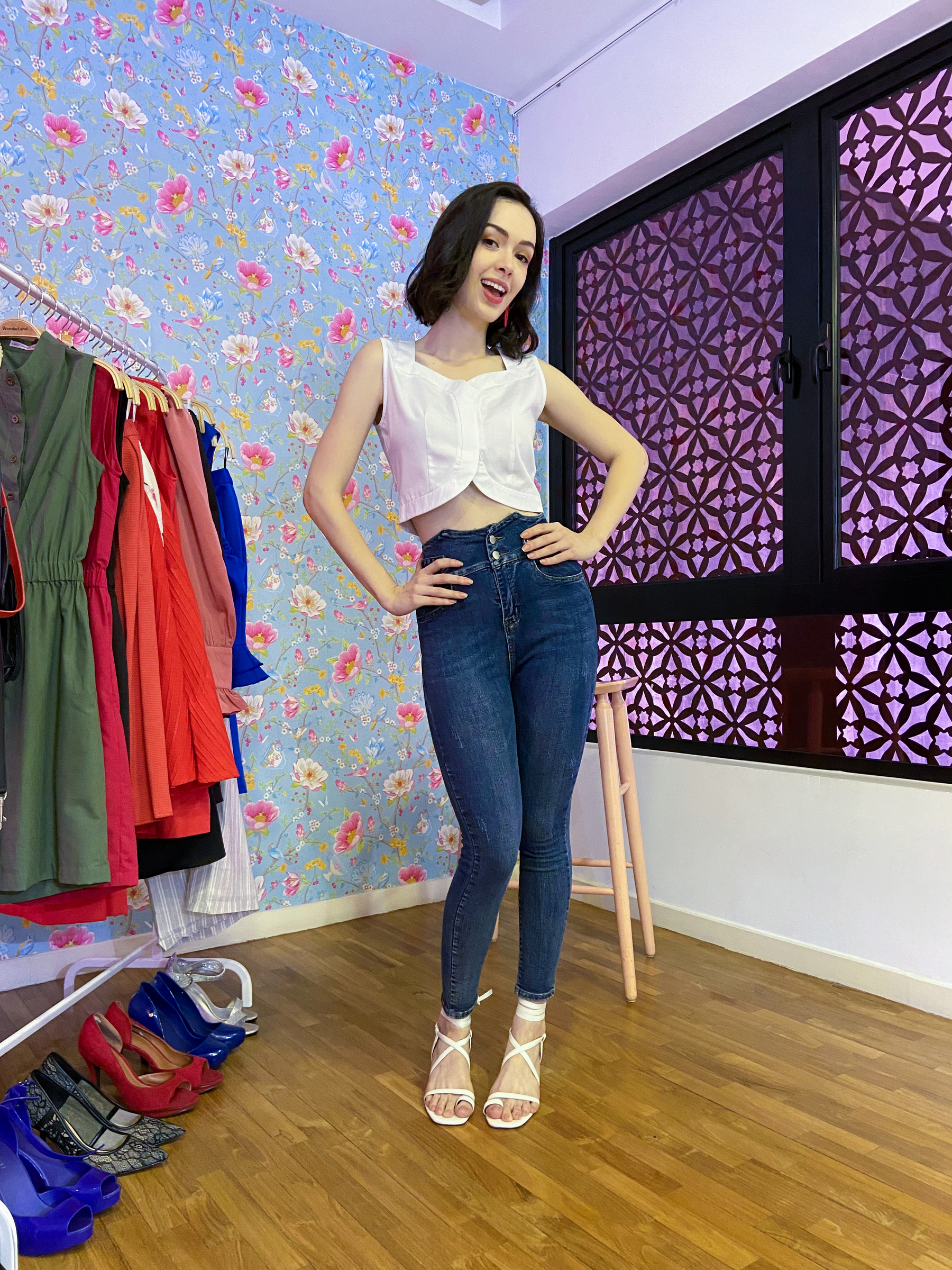 TANIA QUEEN ANNE SLEEVELESS CROP TOP WHITE – The WonderLand Fashion ...